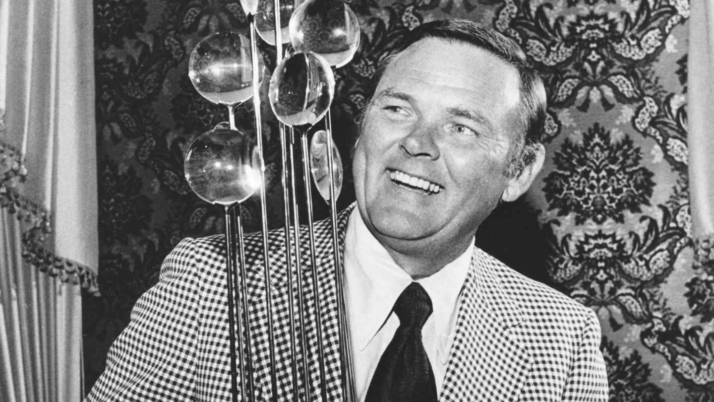 Legendary college football broadcaster Keith Jackson dies - Sports ...