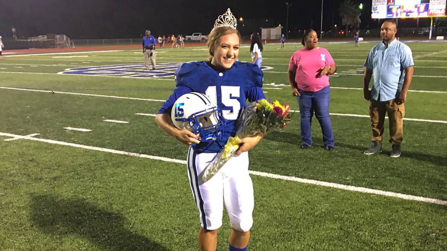 Homecoming queen kicks game-winning extra point for football team ...