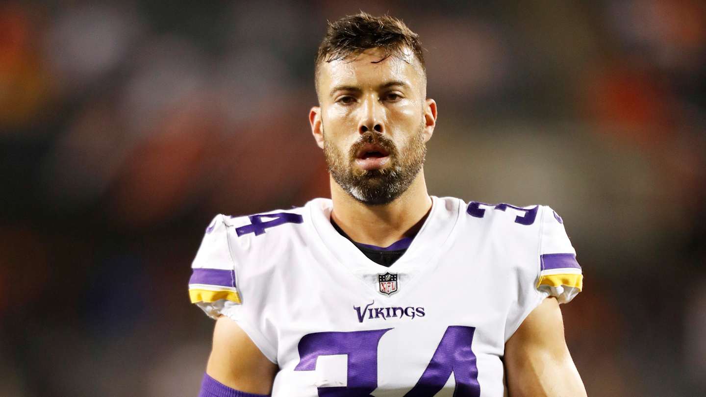 Andrew Sendejo hit: Vikings S suspended for Mike Wallace play - Sports ...