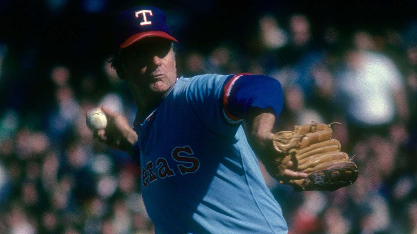 Hall of Famers traded at deadline: Gaylord Perry - Sports Illustrated