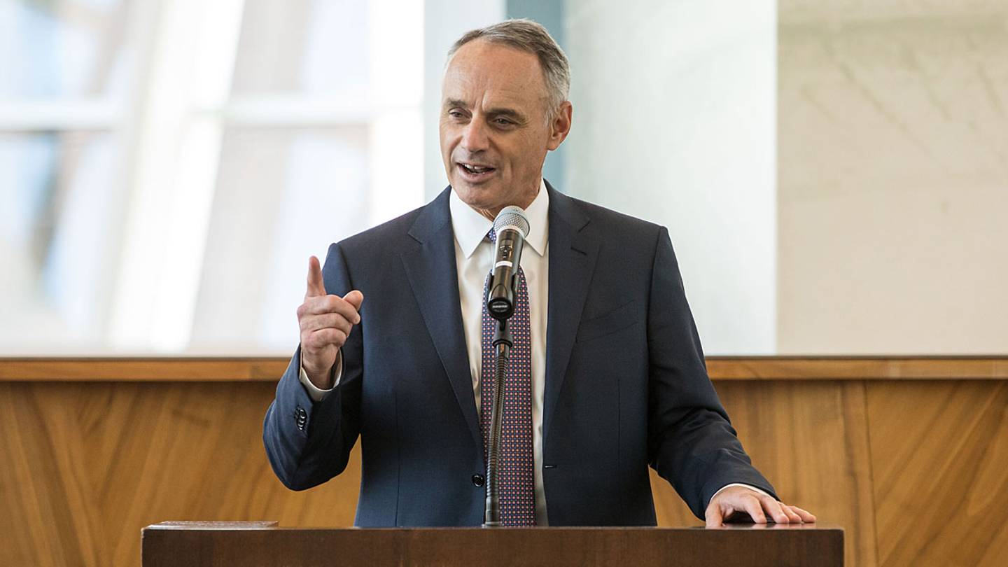 MLB and Rob Manfred have a plan to make front office's more diverse ...