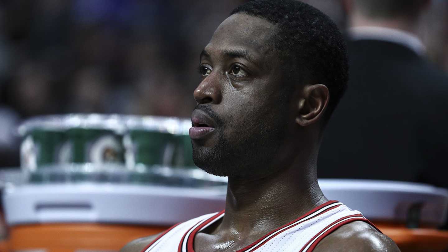 Dwyane Wade out for season with small elbow fracture - Sports Illustrated
