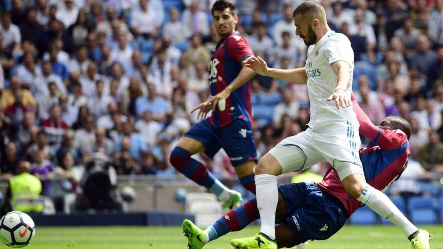 PHOTO: Real Madrid Star Karim Benzema Was Involved in Weekend Car Crash ...