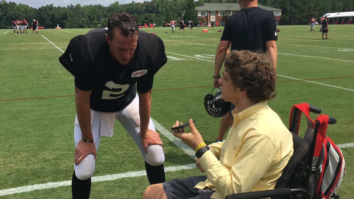 Falcons writer overcomes disability to cover Super Bowl - Sports ...