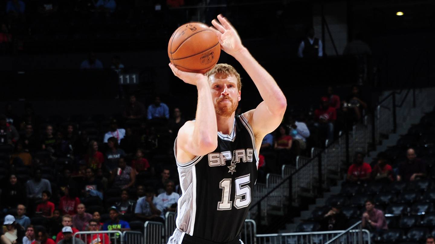 Spurs retire Matt Bonner's flannel shirt in locker room - Sports ...