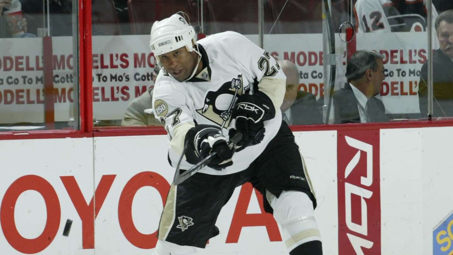 Penguins White House visit embarasses Laraque - Sports Illustrated