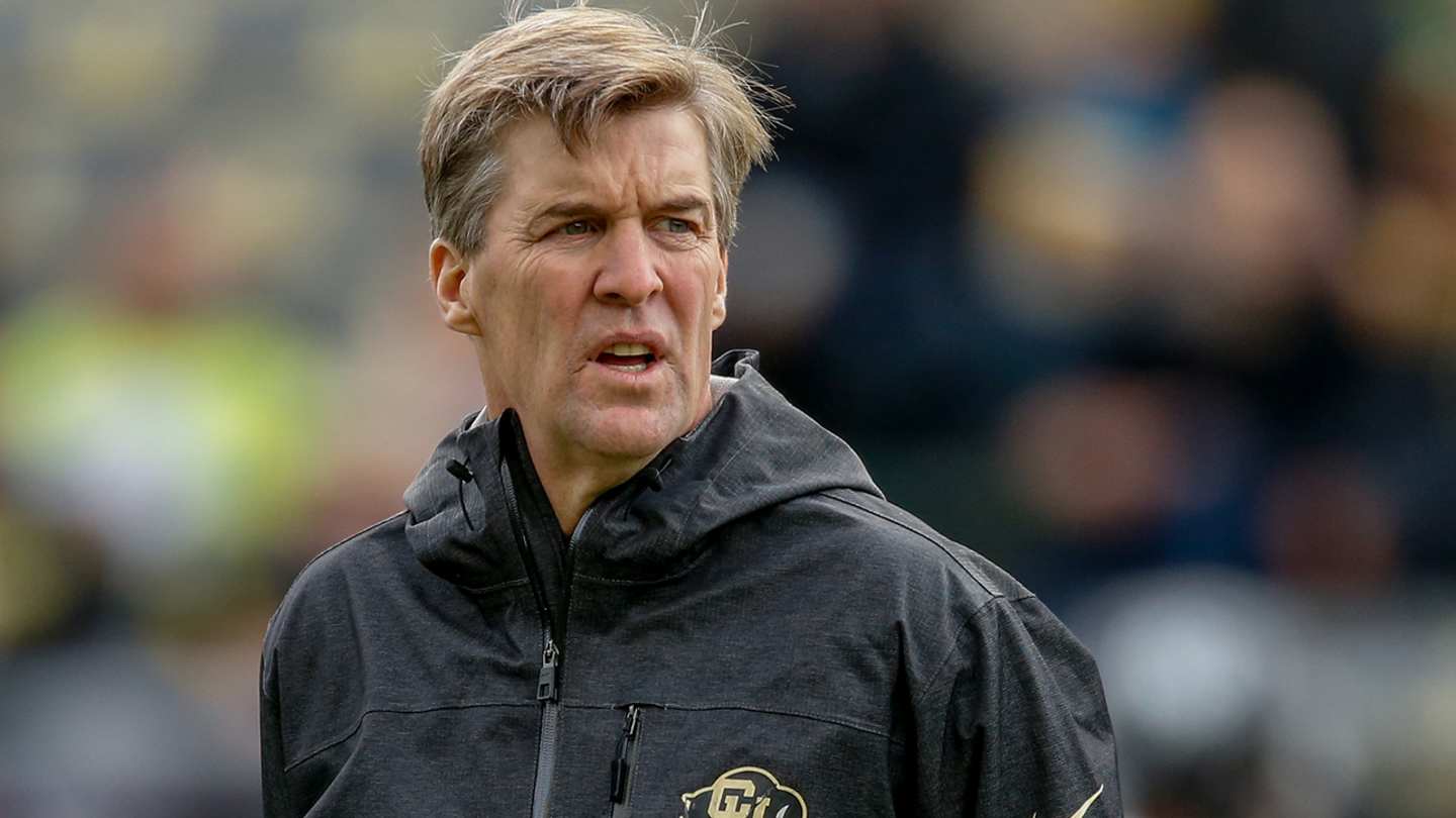 Colorado football: Mike MacIntyre's extension delayed - Sports Illustrated