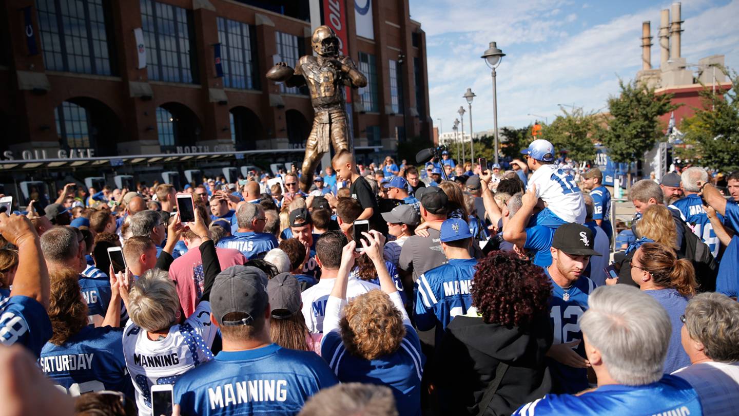 Peyton Manning statue: an Indianapolis Colts monument - Sports Illustrated