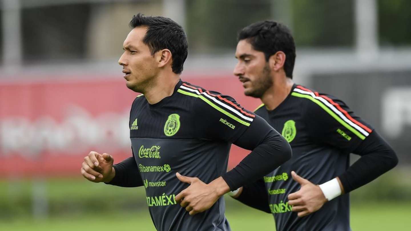 Chuy Corona llega a un acuerdo para seguir en Cruz Azul - Sports ...