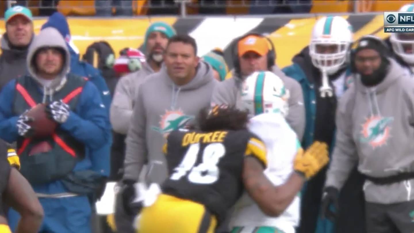 Matt Moore injury: Dolphins QB hurt on hit to head (video) - Sports Illustrated