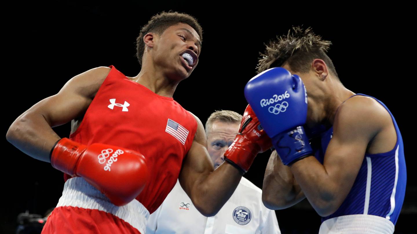 Bid for gold behind them, Olympic boxers go for pro riches - Sports ...