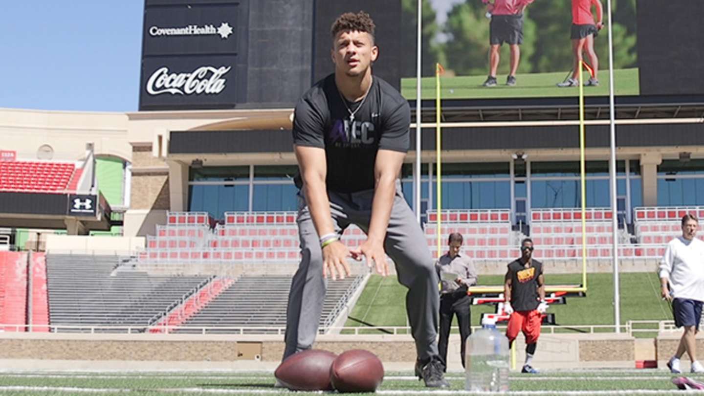 24 Hours ... With Patrick Mahomes - Sports Illustrated
