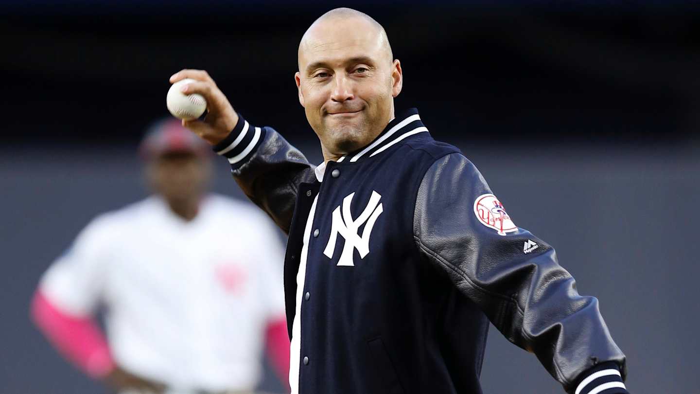Derek Jeter: Yankees honor captain, show off successful transition ...