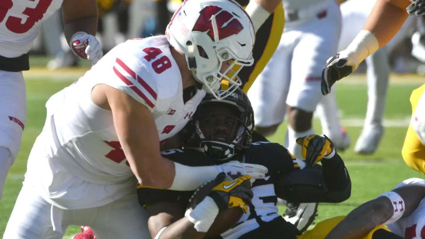 Wisconsin LB Jack Cichy to miss season with torn ACL - Sports Illustrated