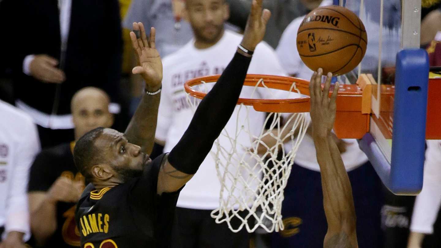 Cavs taunt Warriors with photo of LeBron James block - Sports Illustrated