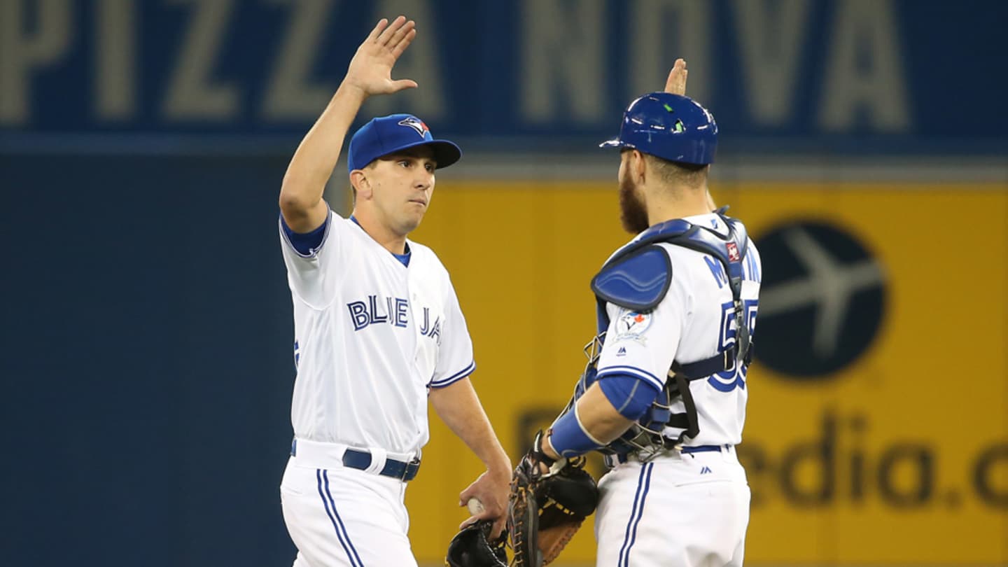 Photo: Blue Jays switch pitcher Pat Venditte’s broadcast graphic ...