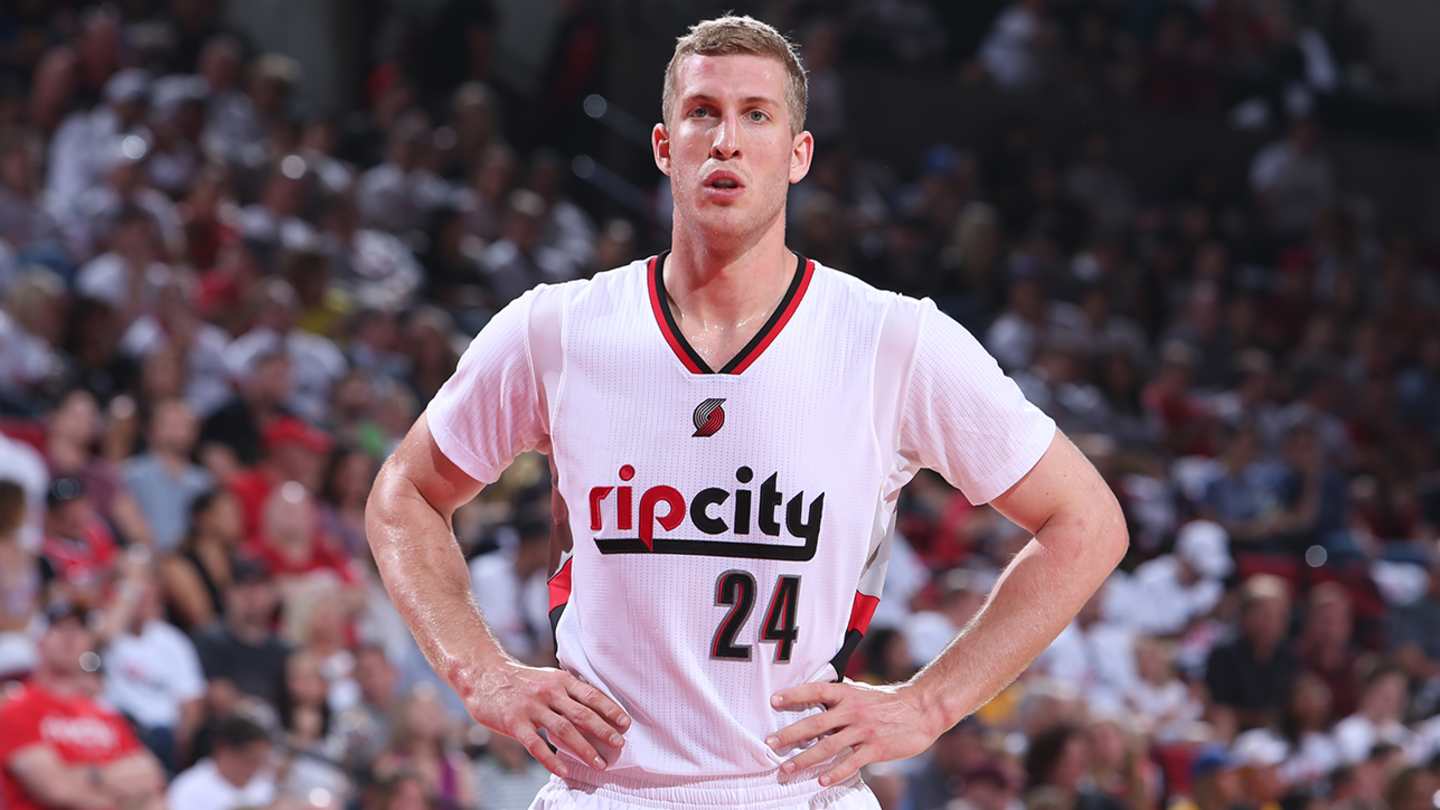 NBA’s Top 100 players: Blazers C Mason Plumlee - Sports Illustrated