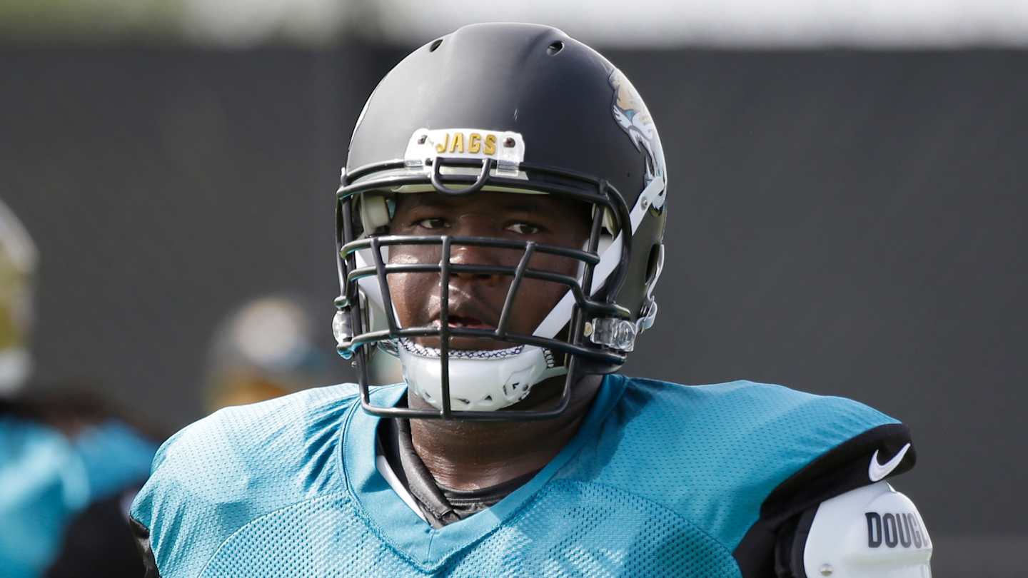 Jags settle O-line by selecting Beachum starting left tackle - Sports ...