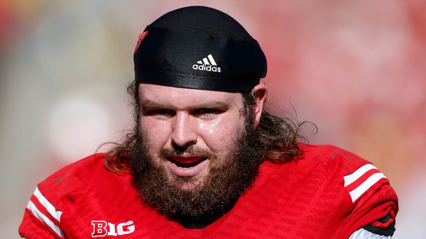 Dan Voltz retires: Wisconsin center explains decision - Sports Illustrated