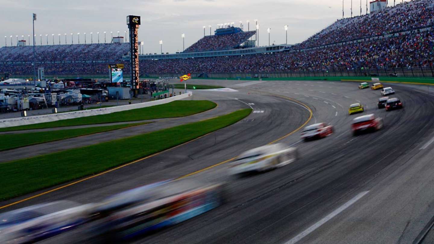 Kentucky Speedway's resurfacing blends NASCAR rules - Sports Illustrated