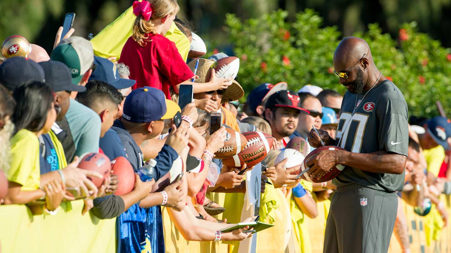 Rice runs autographs for Landry at Pro Bowl practice - Sports Illustrated