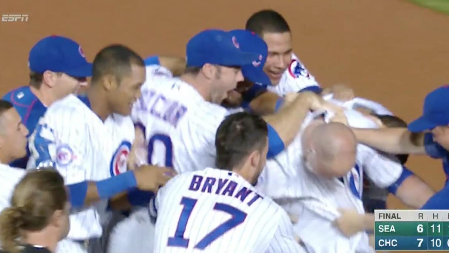 Cubs win on Jon Lester walk-off bunt (Video) - Sports Illustrated