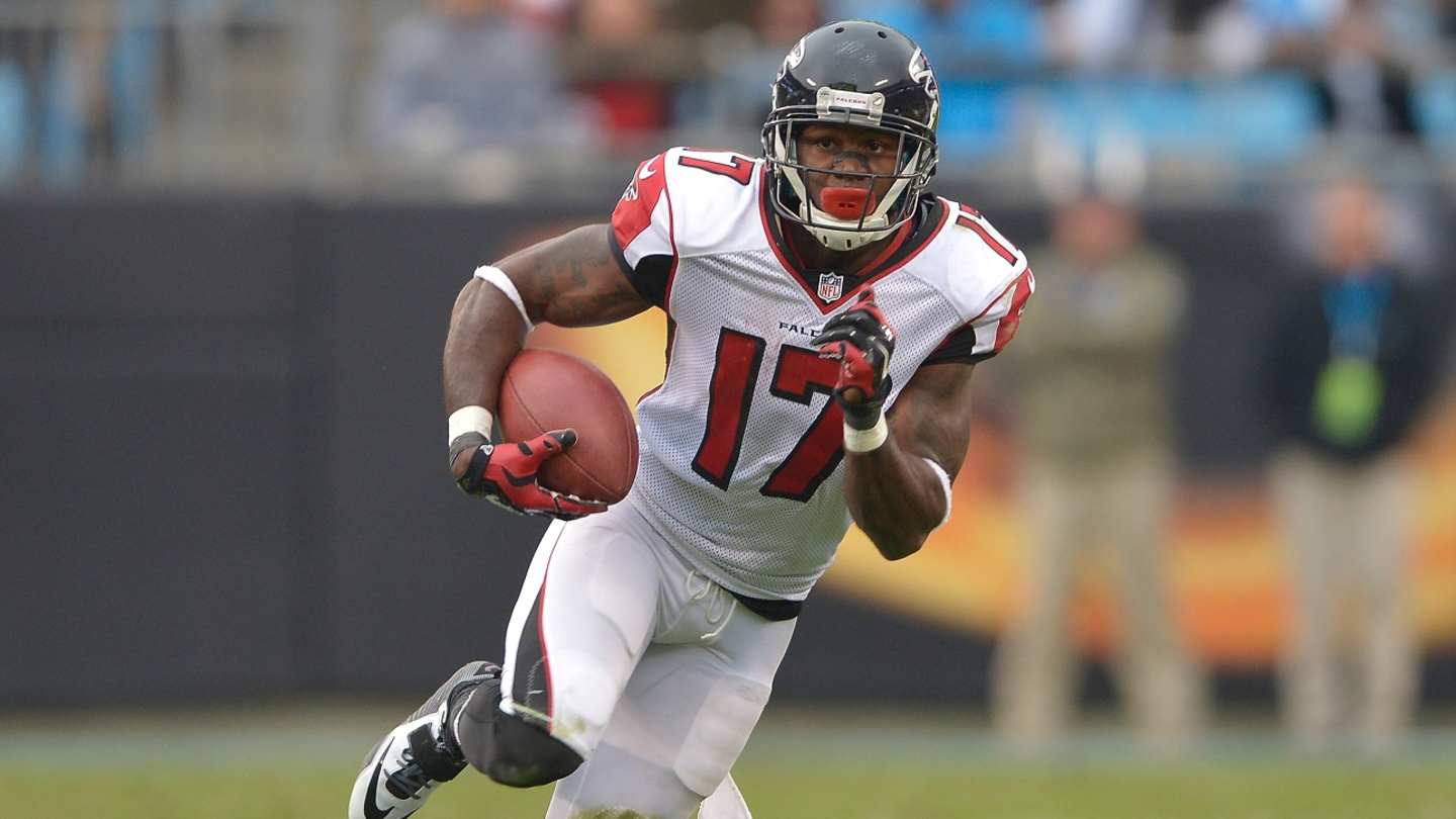 Devin Hester: Baltimore Ravens sign kick returner - Sports Illustrated
