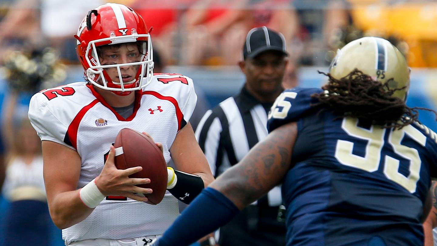 Youngstown QB Davis gets big chance against West Virginia - Sports ...