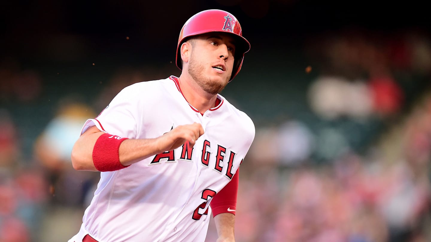 CJ Cron injury: Angels 1B to DL with broken hand - Sports Illustrated