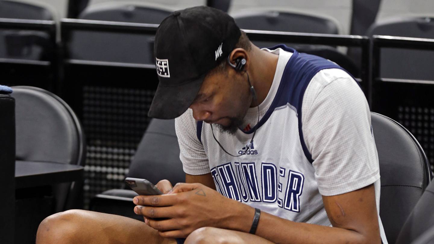 Kevin Durant’s old tweets go viral during free agency - Sports Illustrated