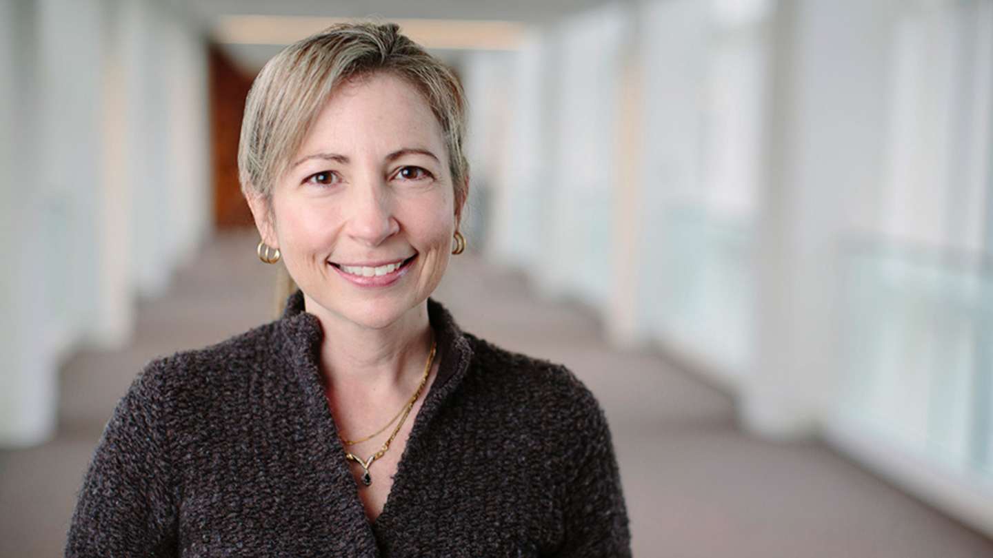 Female physicians in men's sports: Dr. Diane Dahm's experience - Sports ...