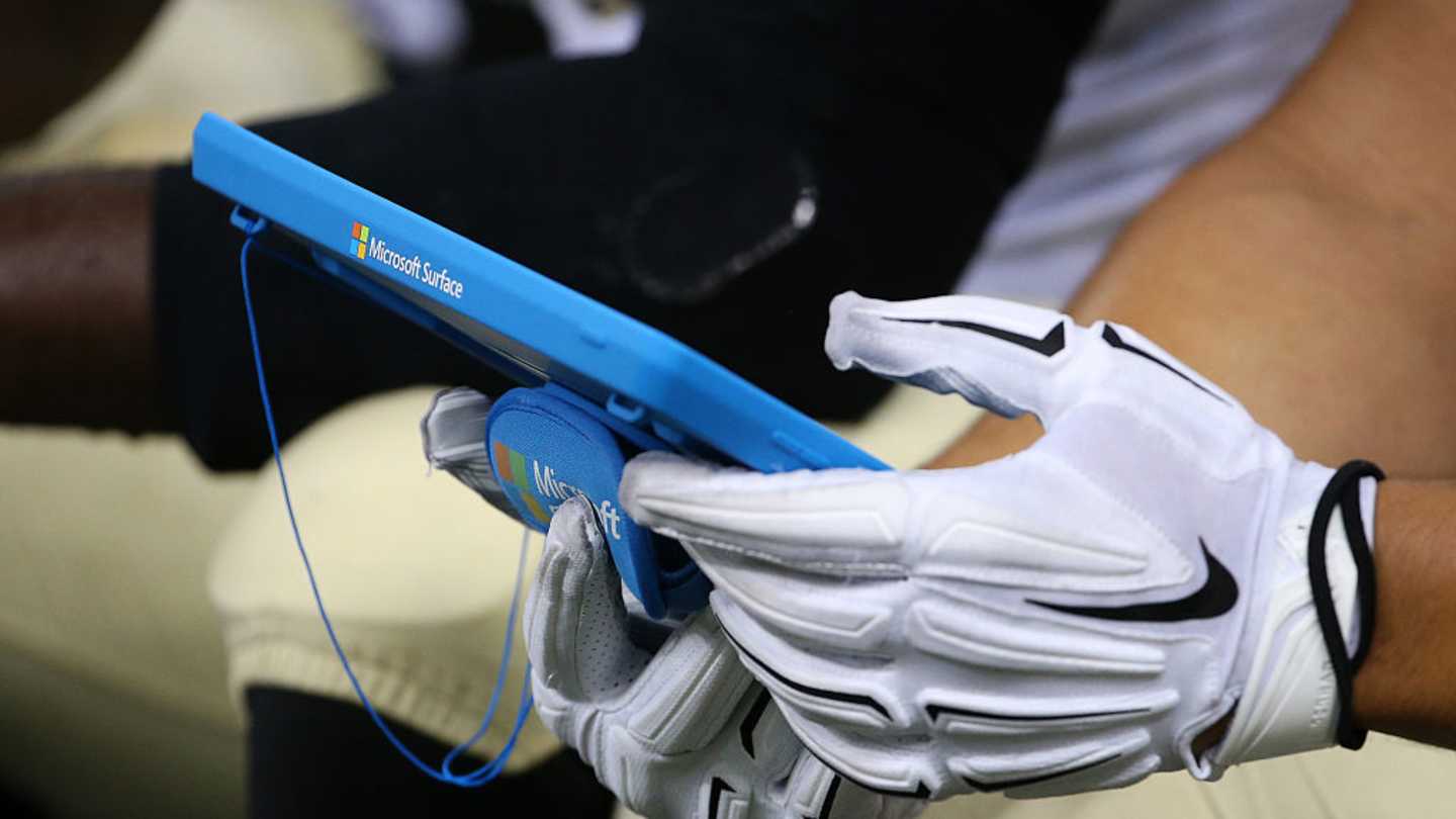 AFC Championship:Patriots’ tablet issues due to cable malfunction ...