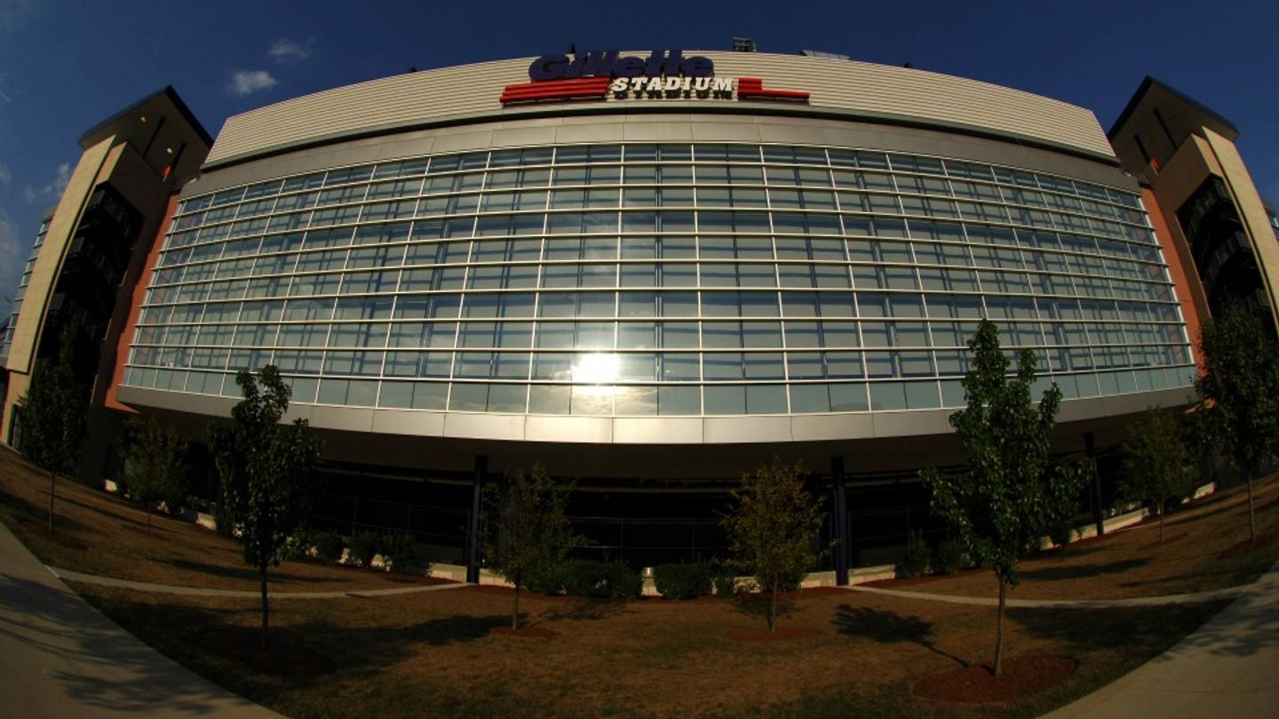 Receiver standing outside Patriots facility for tryout - Sports Illustrated