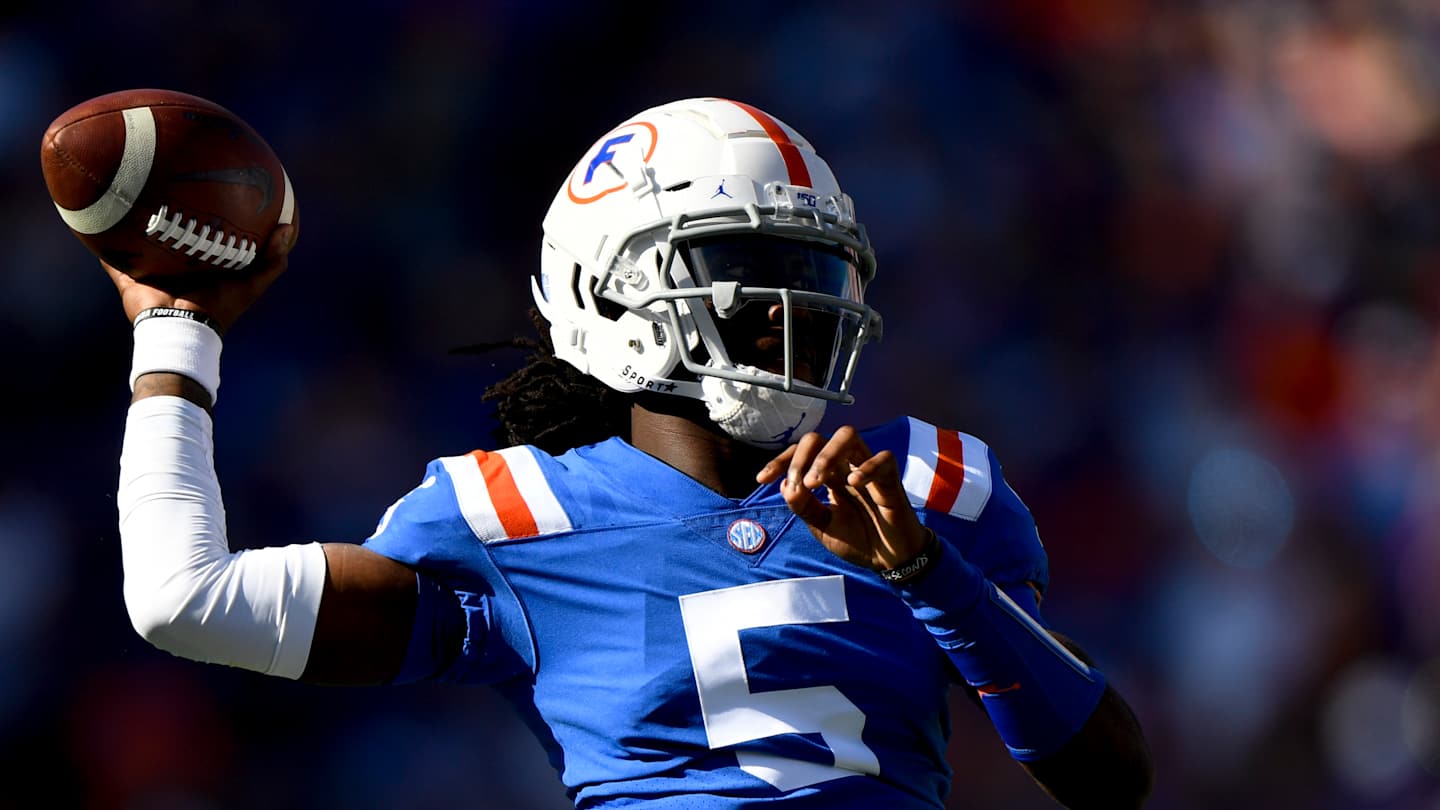 Emory Jones' Role Should be Expanded to Finish 2019 - Sports ...