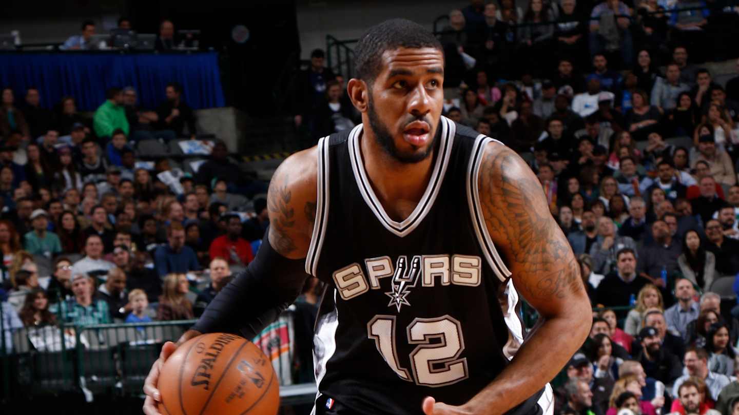 Spurs hand Mavs largest halftime deficit in 116-90 blowout - Sports ...