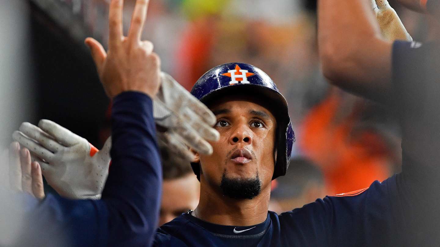 Marisnick scores on errant throw in 10th for 2-1 Astros win - Sports ...