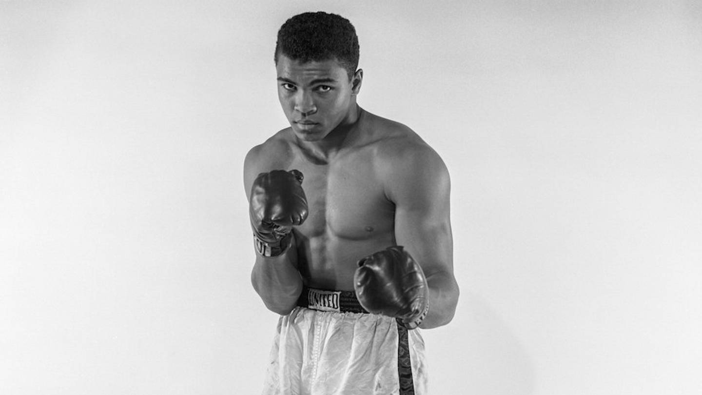 Muhammad Ali honored by Louisville baseball team - Sports Illustrated