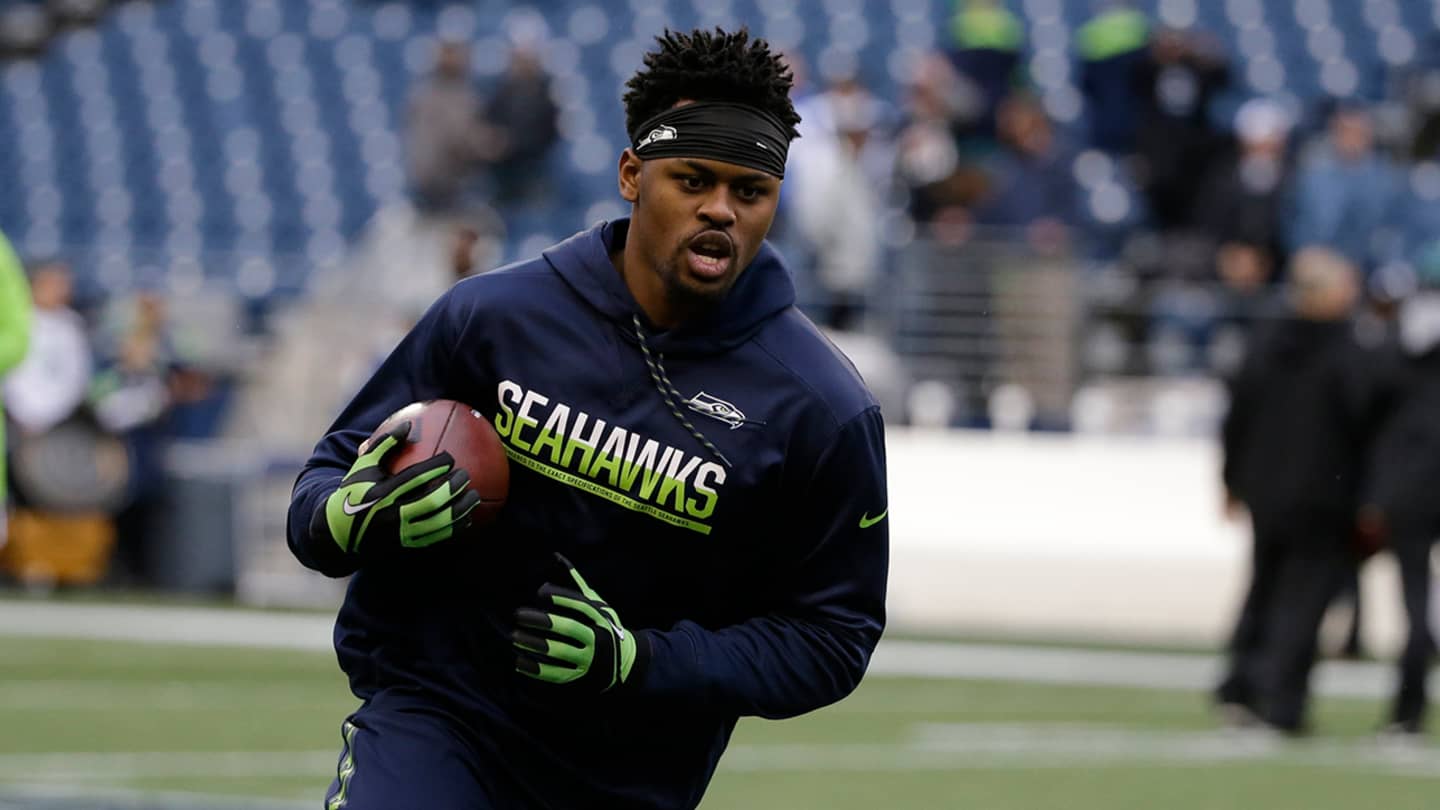 C.J. Prosise injury update: Out 'a while' with hurt scapula - Sports ...