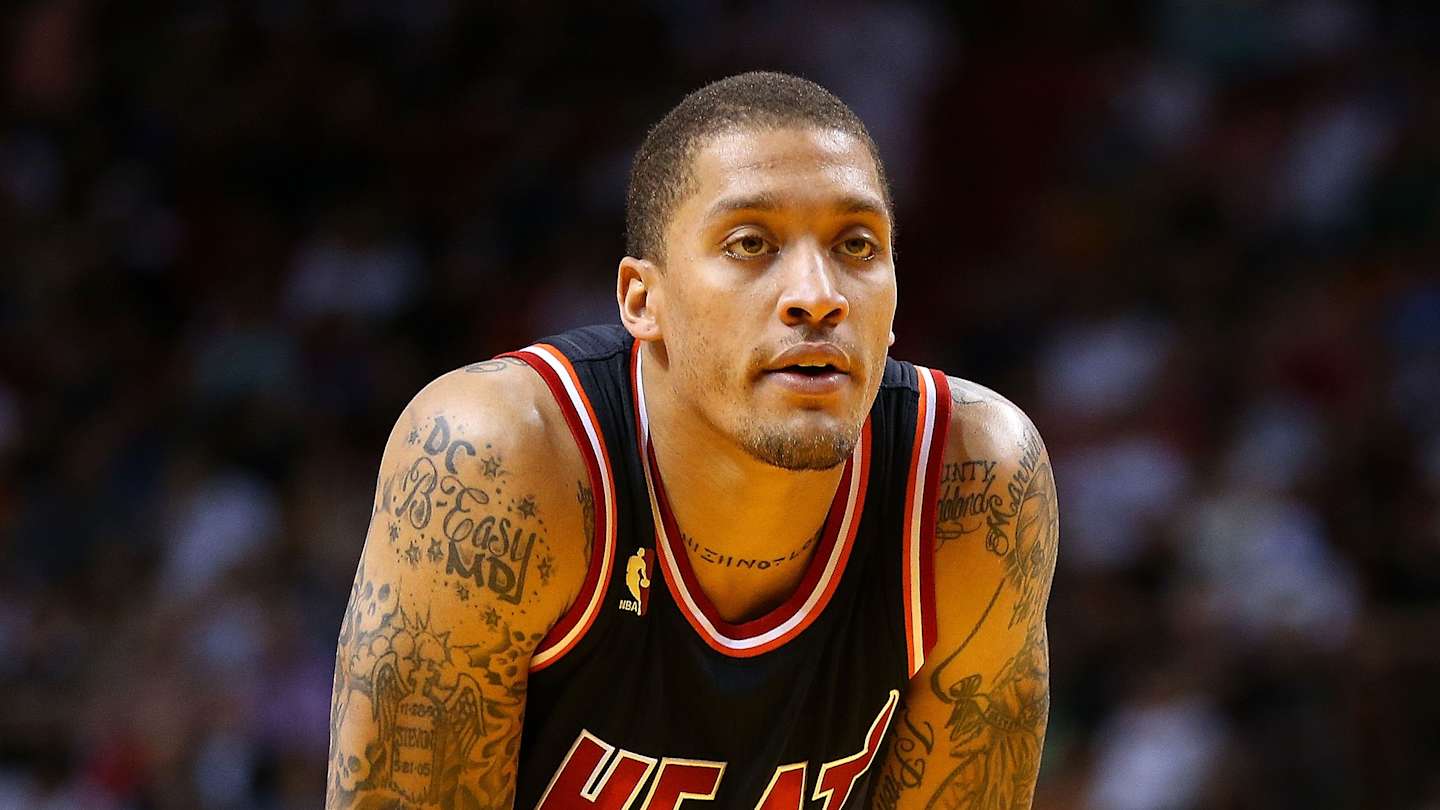 Houston Rockets sign free agent forward Beasley - Sports Illustrated