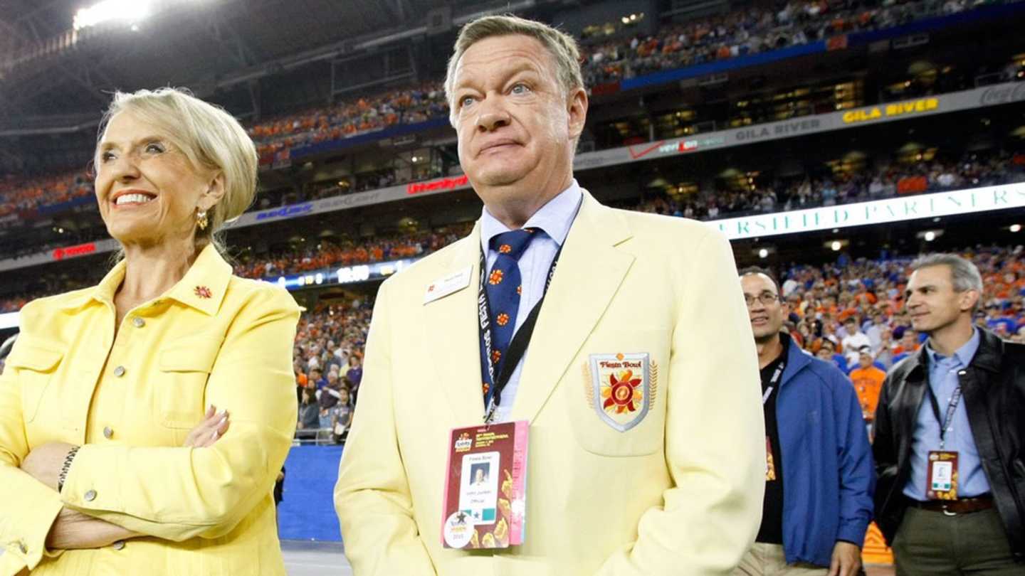 Former Fiesta Bowl executive John Junker tries to rebuild life after ...