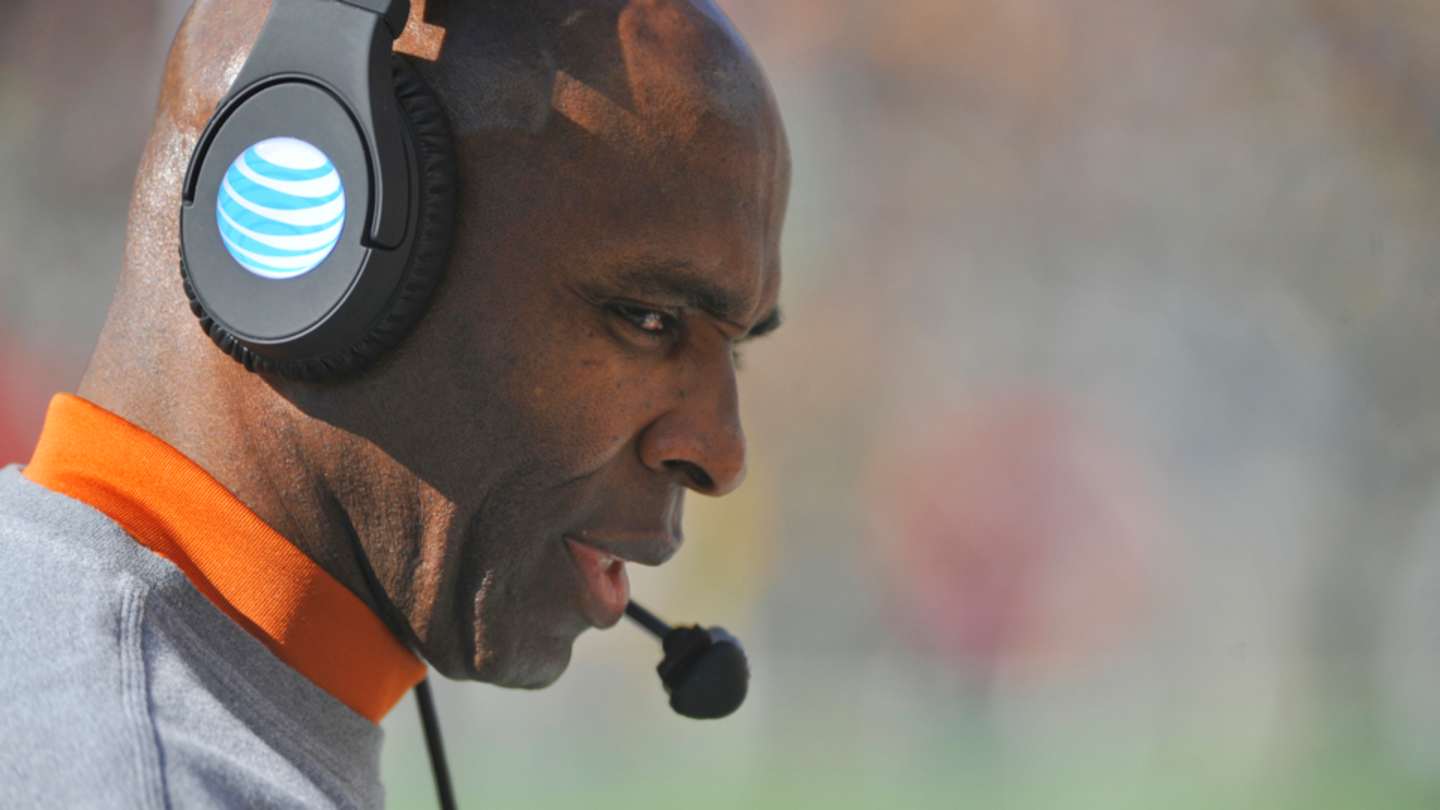 Charlie Strong subpoena remanded in Louisville trustee settlement ...