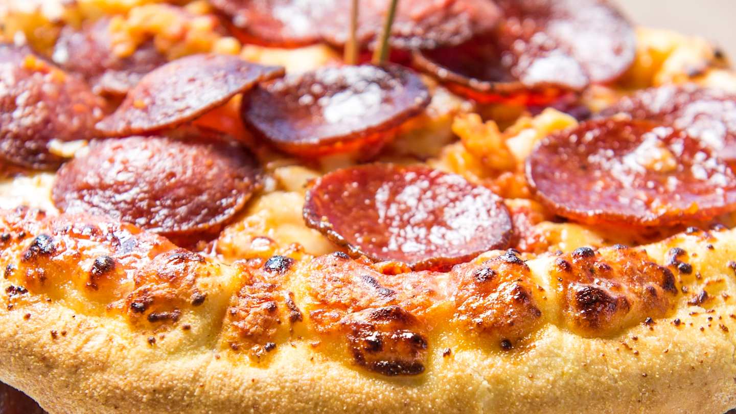 Braves offering 'Burgerizza' for final year at Turner Field - Sports ...