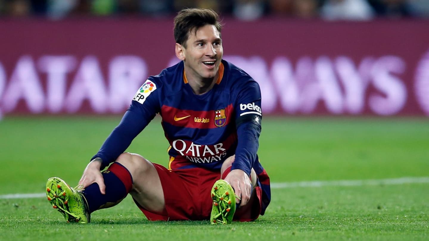 Barcelona star Lionel Messi gives jersey to Warriors’ Steph Curry ...