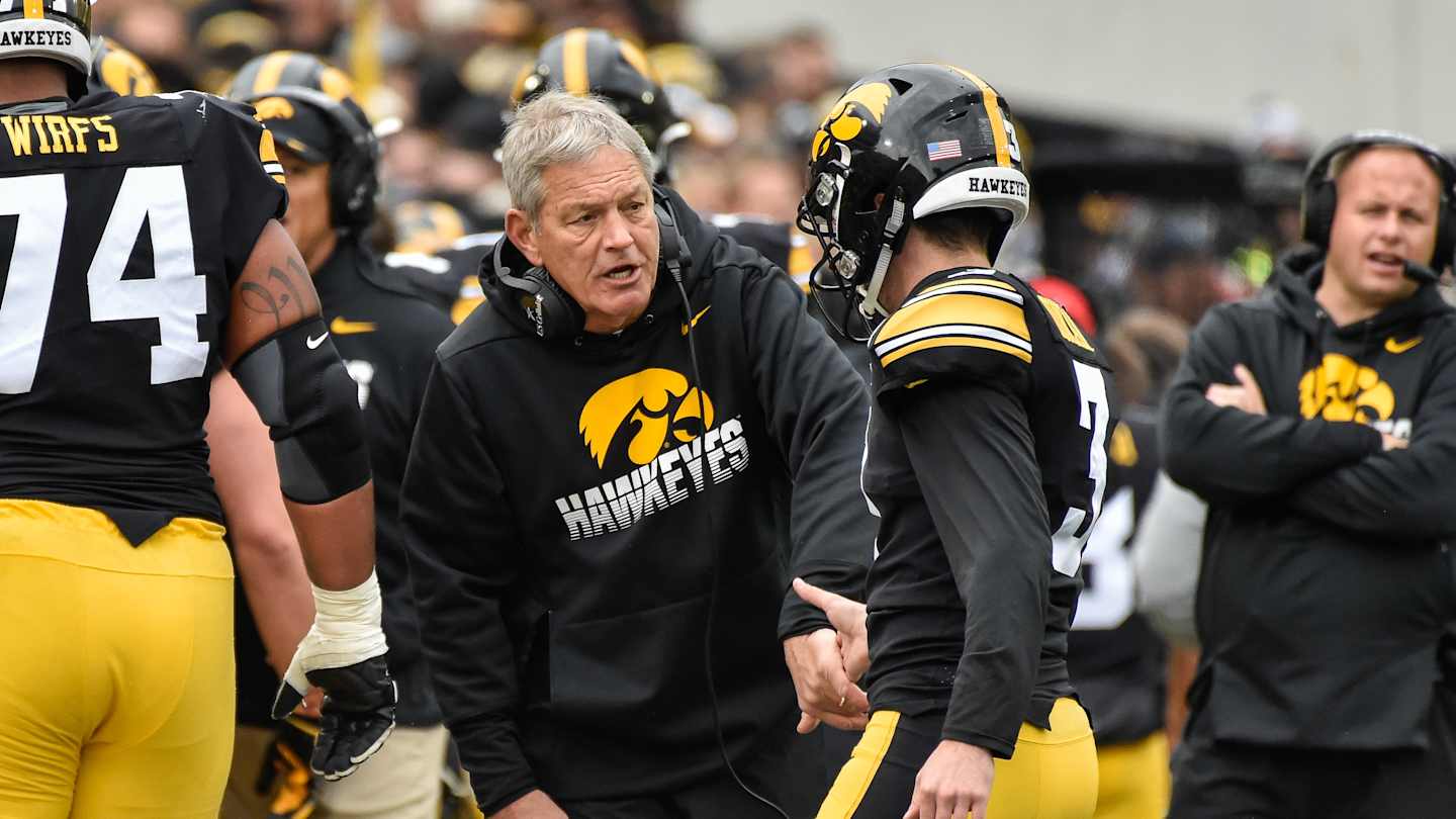 Duncan Is Semifinalist For Groza Award - Sports Illustrated Iowa ...