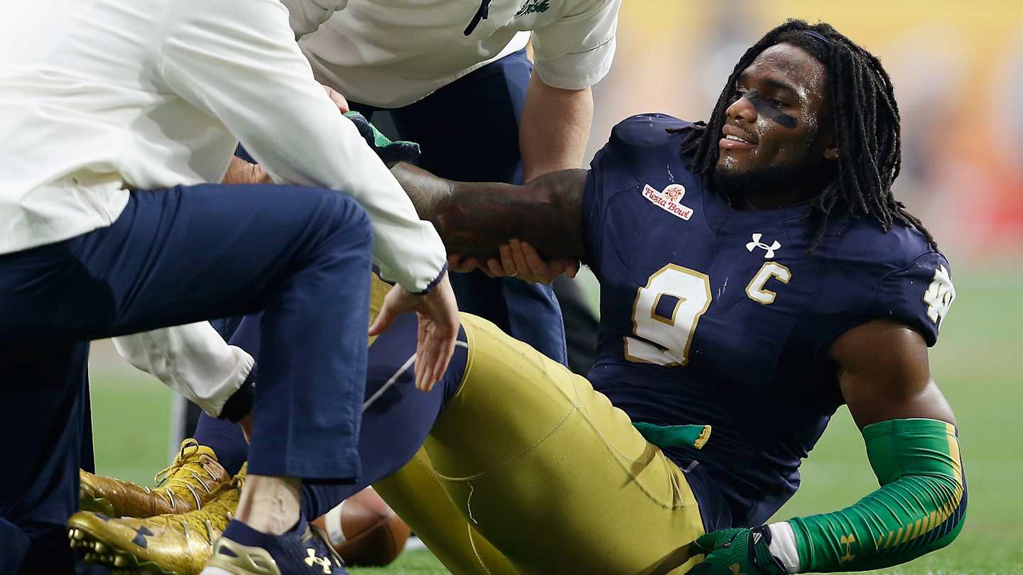 Jaylon Smith injury: Dallas Cowboys rookie not improving - Sports ...