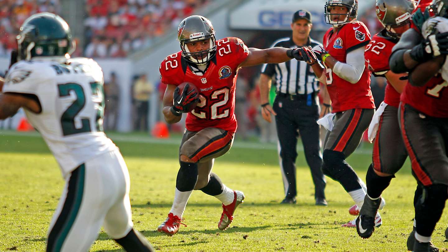 NFL rumors: News on Dion Lewis, Doug Martin - Sports Illustrated