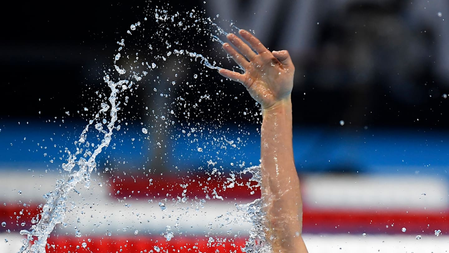 Tyler Clary the latest Olympic champion to go down in Omaha - Sports ...