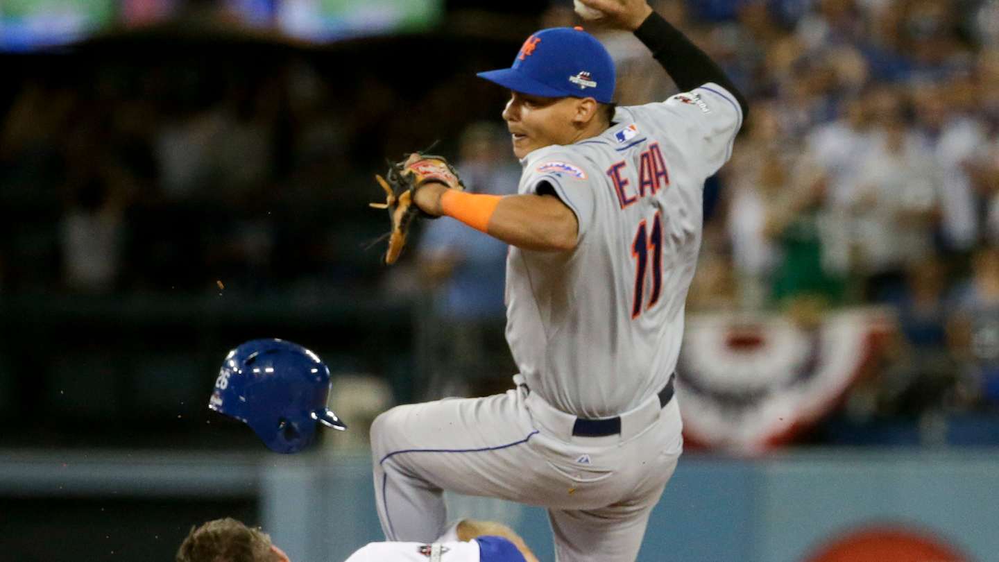 MLB, union ban rolling blocks by baserunners - Sports Illustrated