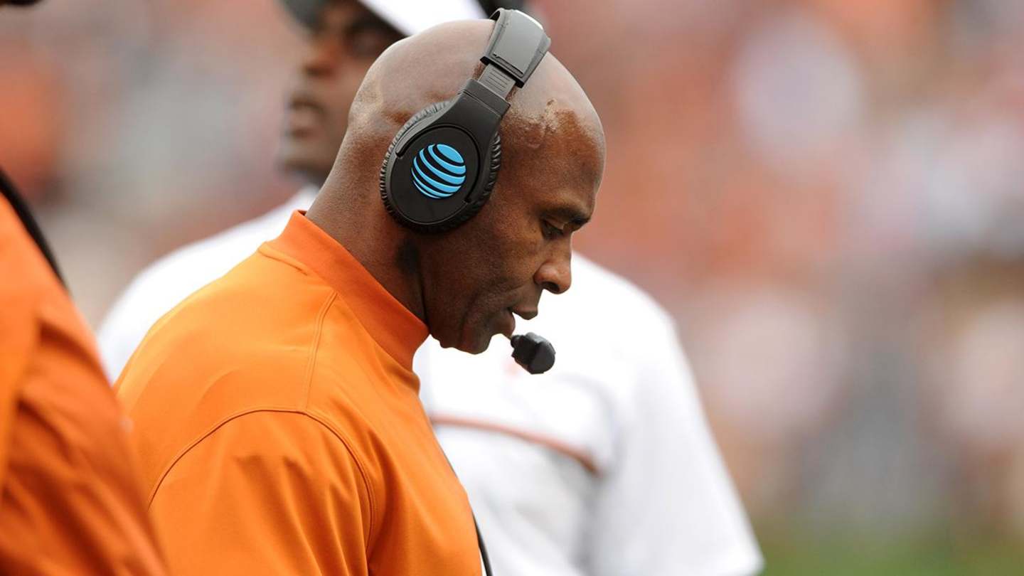 Texas fires Charlie Strong after three seasons - Sports Illustrated