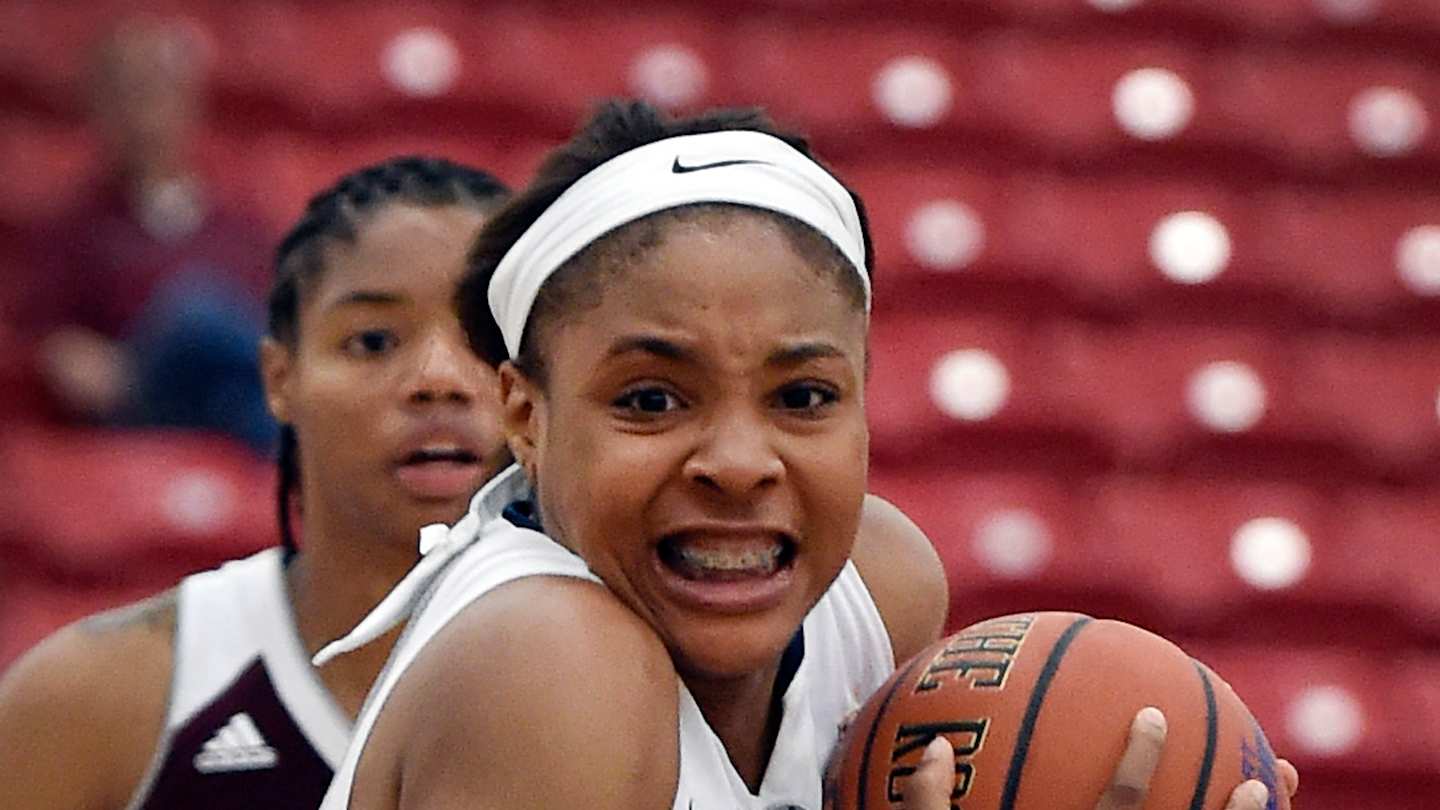 Freshman Anigwe leading Cal women on both ends of court - Sports ...